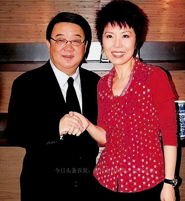 Guan Juying and her same-sex rich woman partner attended the dinner and ...