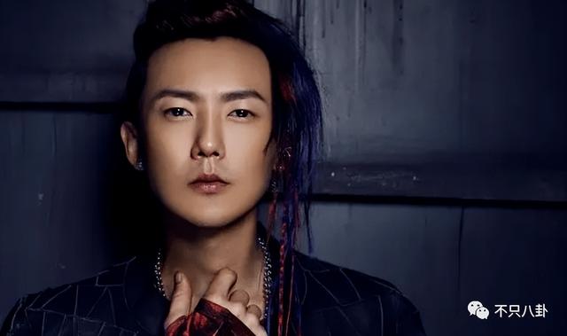 Singer Huang Yida and Tang Yan's female manager have a successful ...