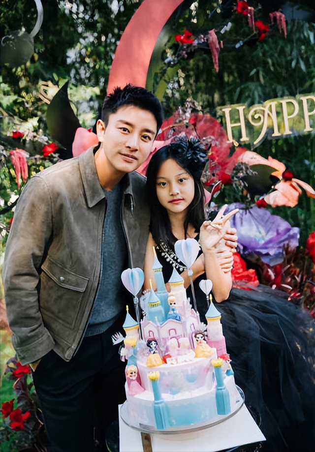 Six celebrities live-streamed to bring goods when they had nothing to ...