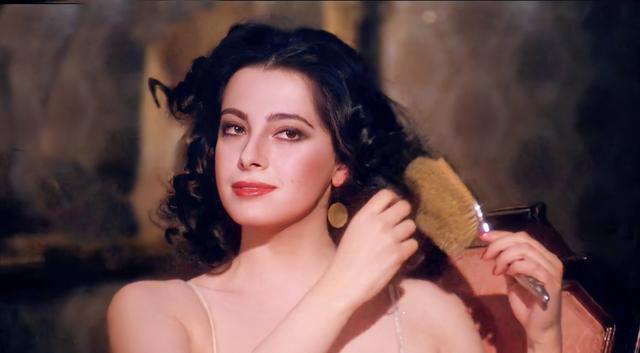 Stunning Italian beauty: Donatella Damiani, known as the real eight ...