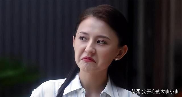 With a stunning collection of supporting characters, the cast of ...