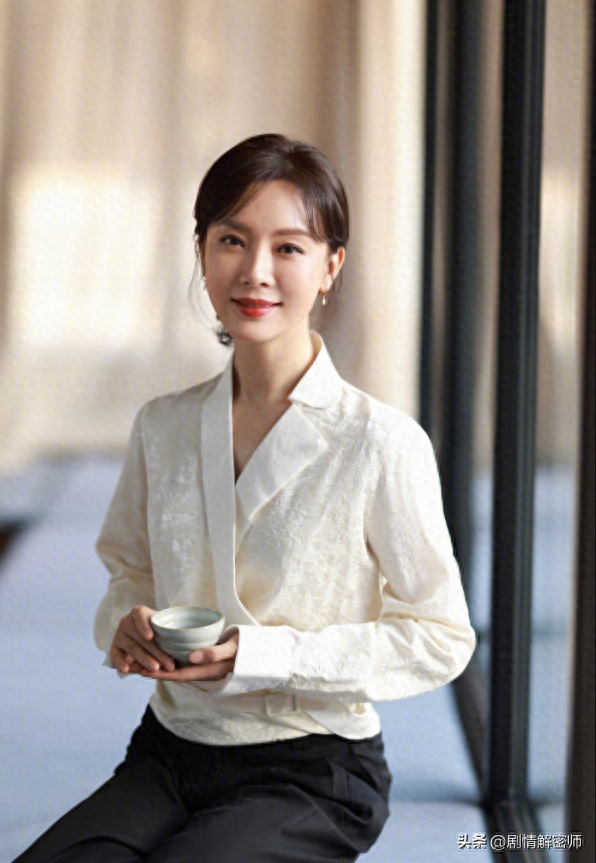 "Against the Wind" Pan Yueming plays two roles to uncover the ...