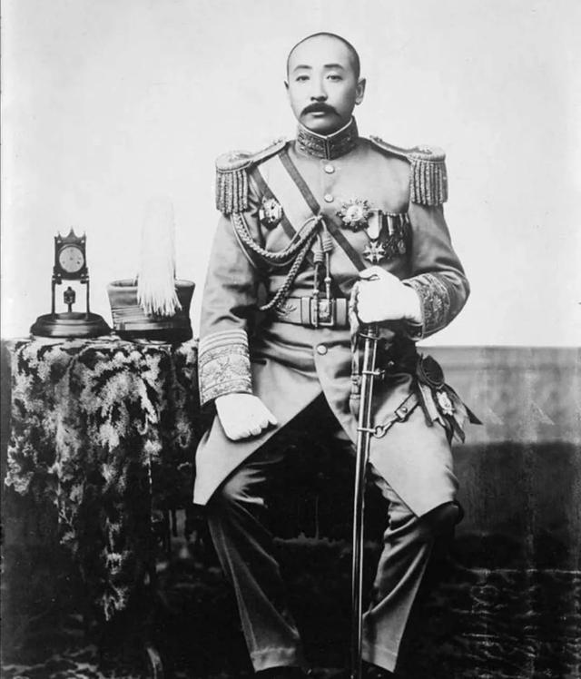 Why is it said that among the warlords in the Republic of China, Zhang ...