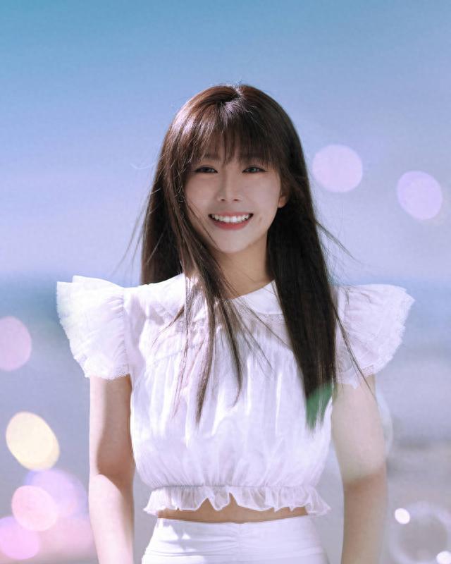 Actress Lai Meiyun posted a dreamy photo, with a simple and flawless ...