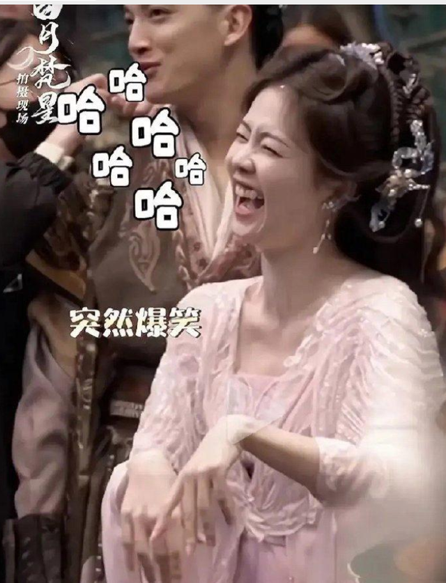 Bailu, every time I see her smile with big teeth, I can't help but ...