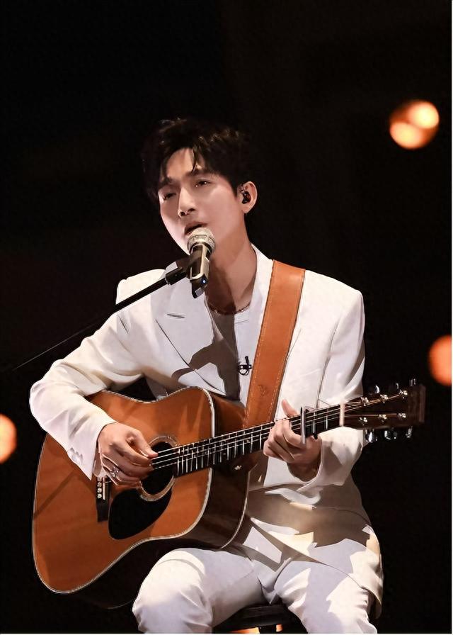 Singer Chen Chusheng: The luckiest thing in my life is to marry my wife ...