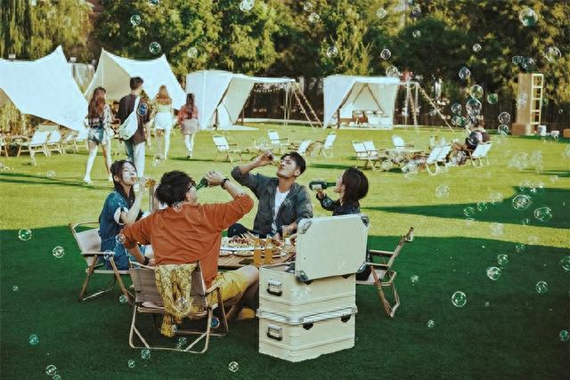 "Chang'an Unknown Bureau" premiered, starring Zhang Lu and Li Muyun, the heroine's figure became ...