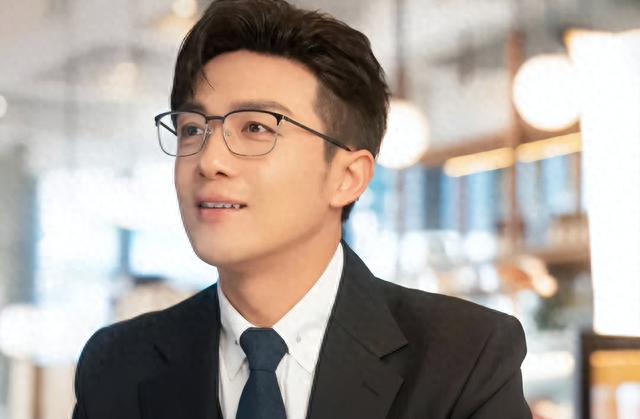 Good things come in pairs: glamorous on the outside, suffering behind ...