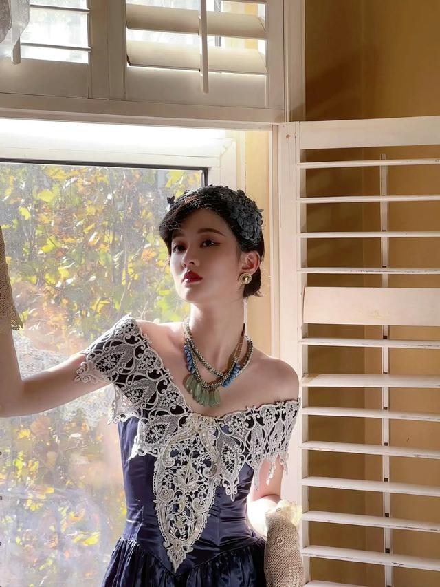 Qiao Xin's 30th birthday blockbuster is a perfect retro beauty! - iMedia