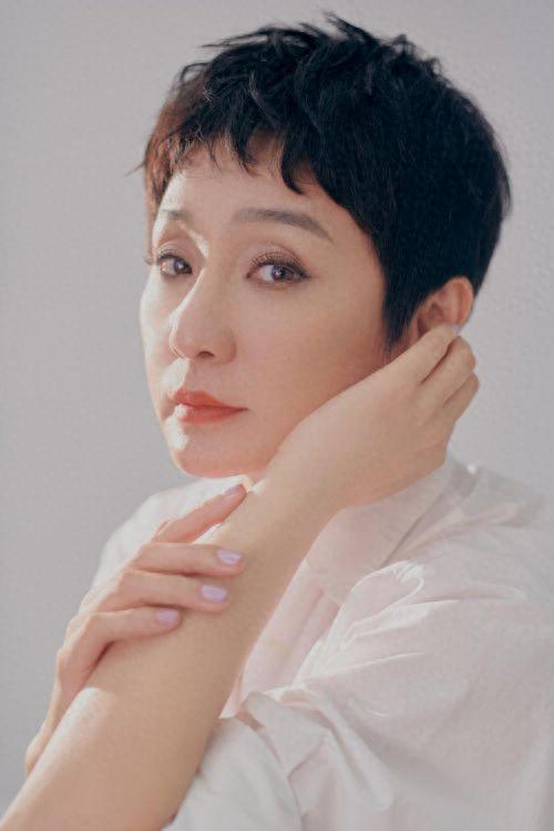 Kong Lin: She lost her first love to Jiang Wenli and is still unmarried ...
