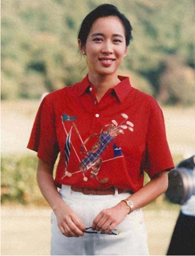 Courage is commendable: Zhu Lingling once again left the wealthy family ...