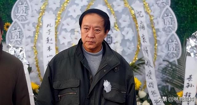 Police cars clear the way, luxury cars see each other off, Niu Qun and ...