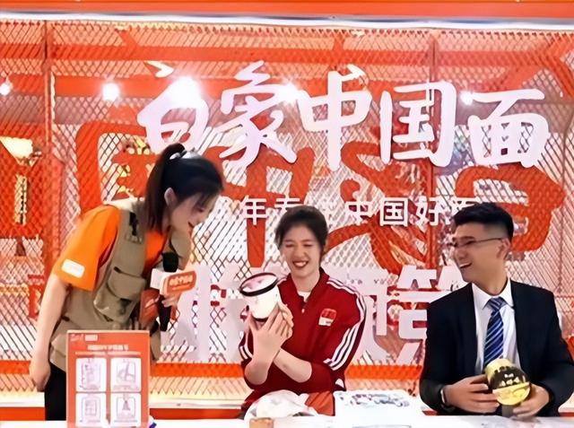 Show up in Nanjing! Li Yingying is in good condition after ...