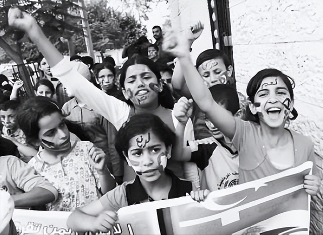 The voice of the Gaza people: People are doing it, but God is watching ...