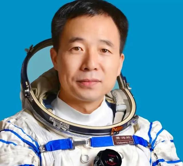 Yang Liwei realized his dream of flying for the first time, Jing ...