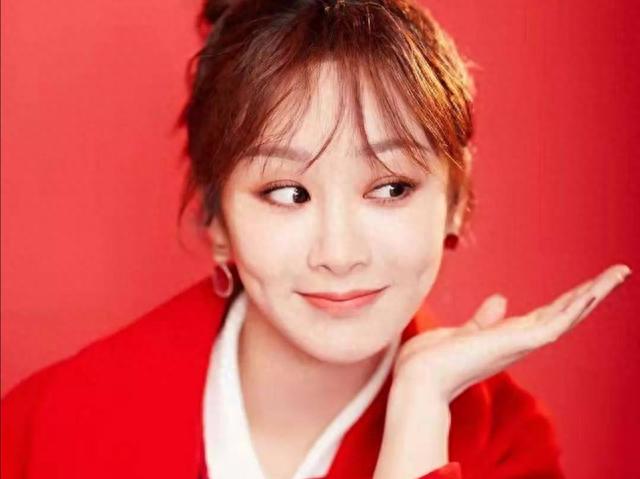 I only admire these 10 actors who have dimples and are good-looking ...