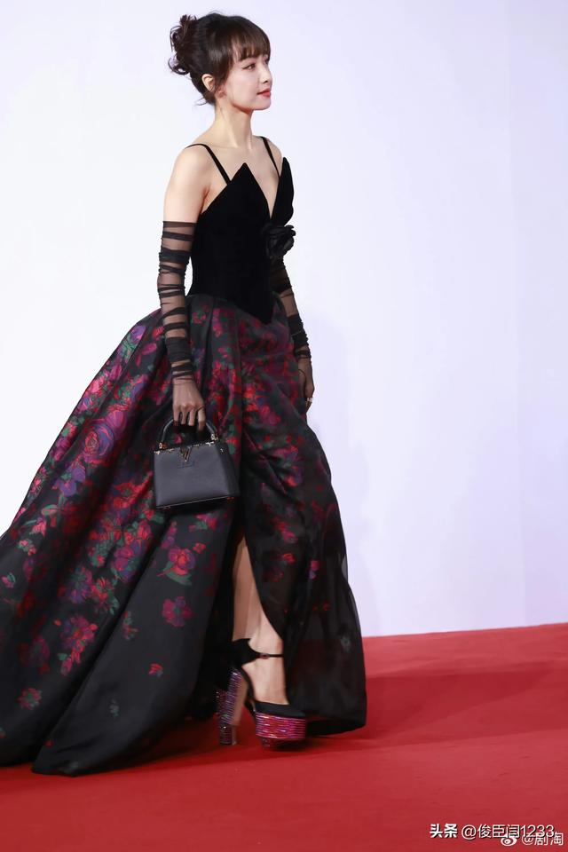 Huang Jingyu, Song Qian, Xiao Zhan, Ma Yili, Wang Yibo, Yang Zi ...