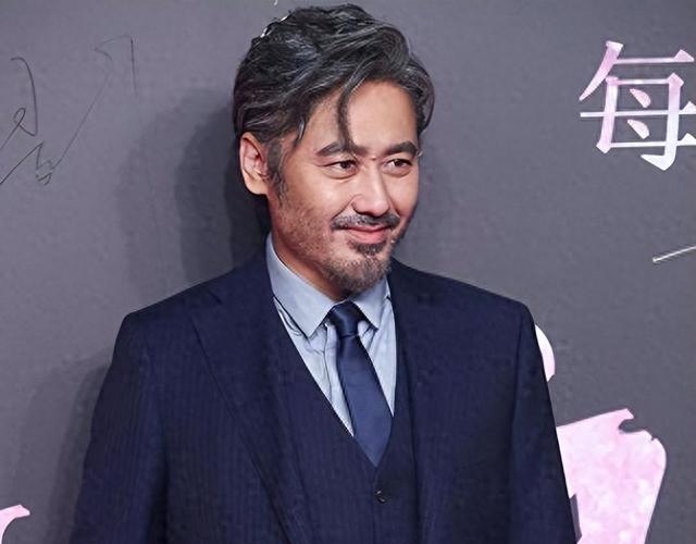 After supporting Chen Yulin for 7 years, he moved to the UK at the age ...