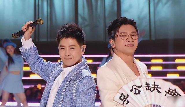 "Peerless twins" Lin Zhiying and Su Youpeng are on the same stage ...
