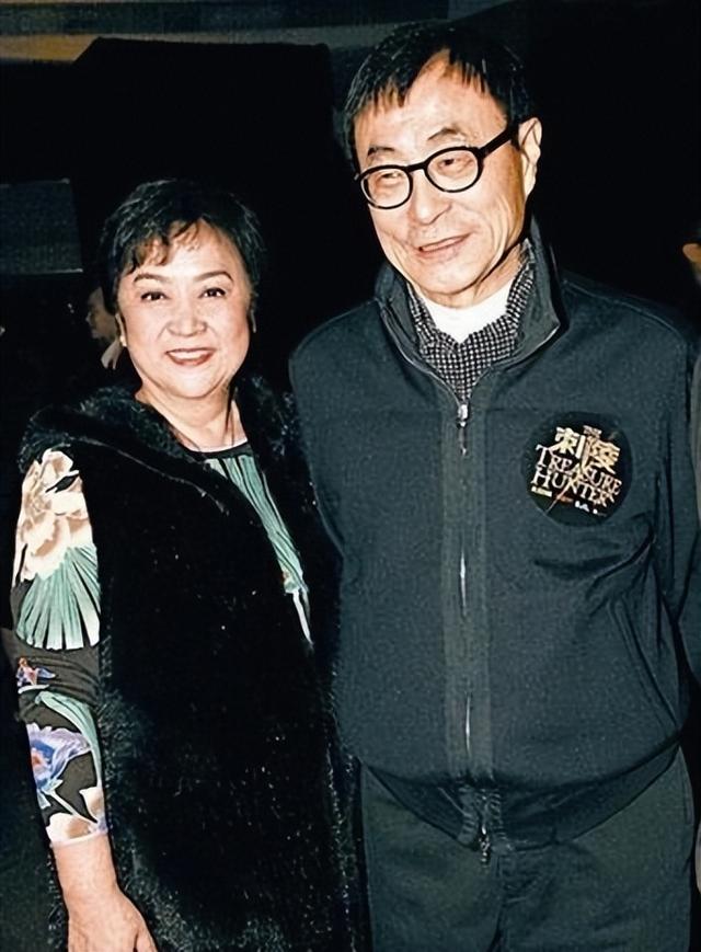 Star Brigitte Lin supports her friend Zhen Zhen and explains why she ...