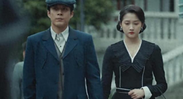 If you can't bear to part with black stockings, why would you act in a spy drama? Guan Xiaotong ...