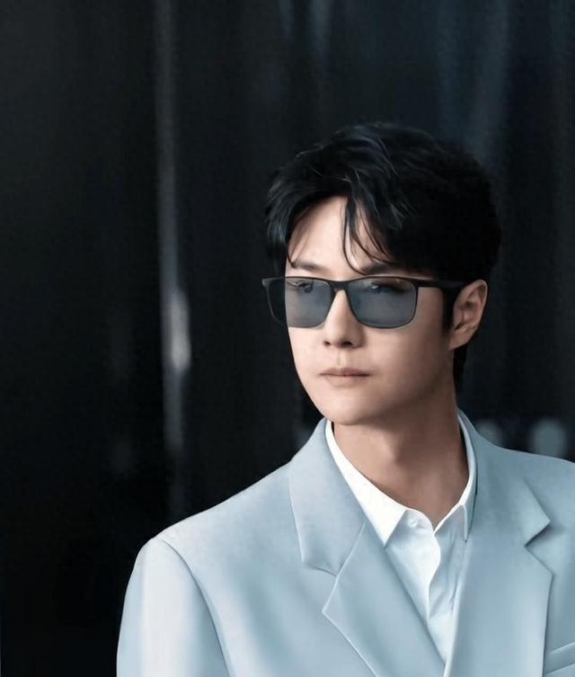 10.30 Entertainment News: Wang Yibo, Cheng Yi, Xiao Zhan, Huang Jingyu ...