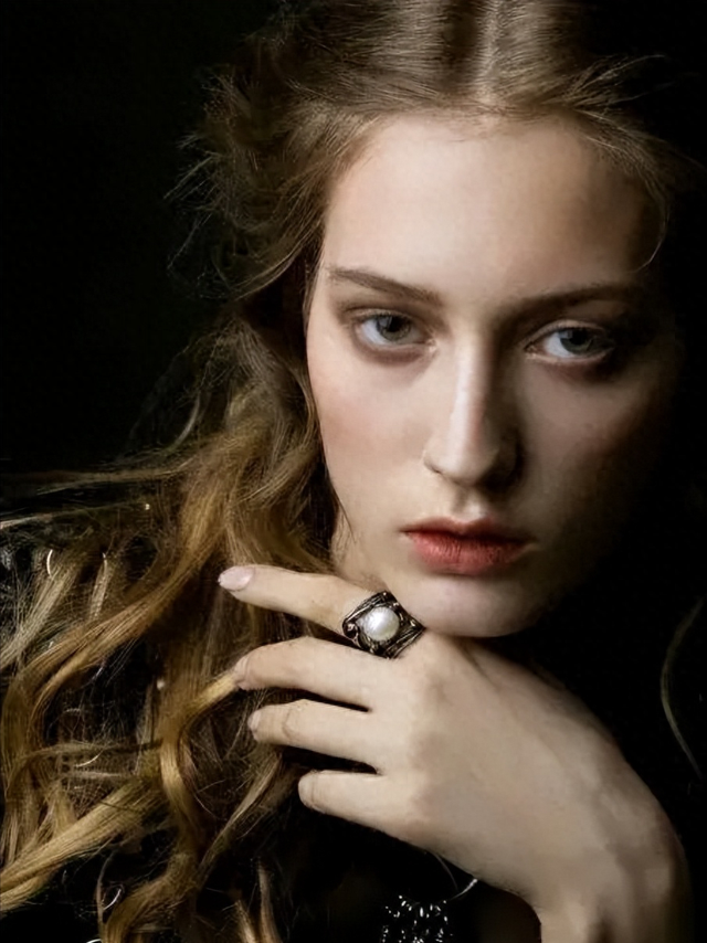 The beautiful Italian model and actress Anna Kinskaya is dedicated to ...